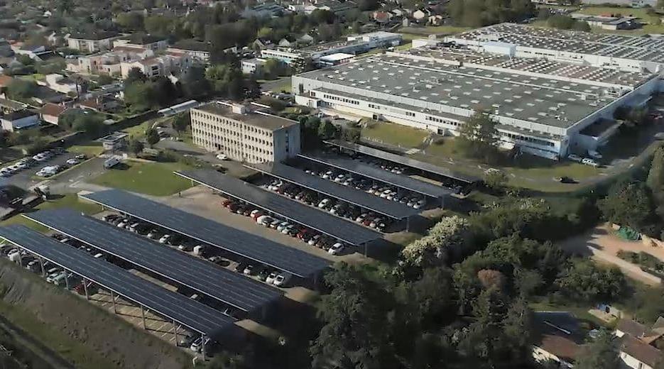 La solarisation de l’usine Saft à Poitiers en images | TotalEnergies.com