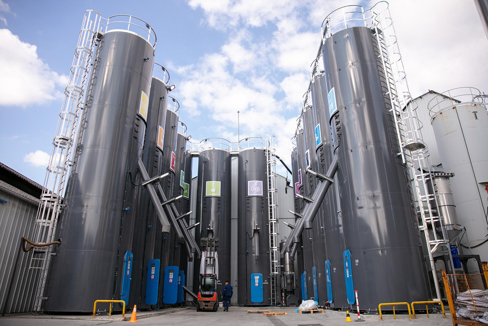 Plastic recycling: inside Synova | TotalEnergies.com