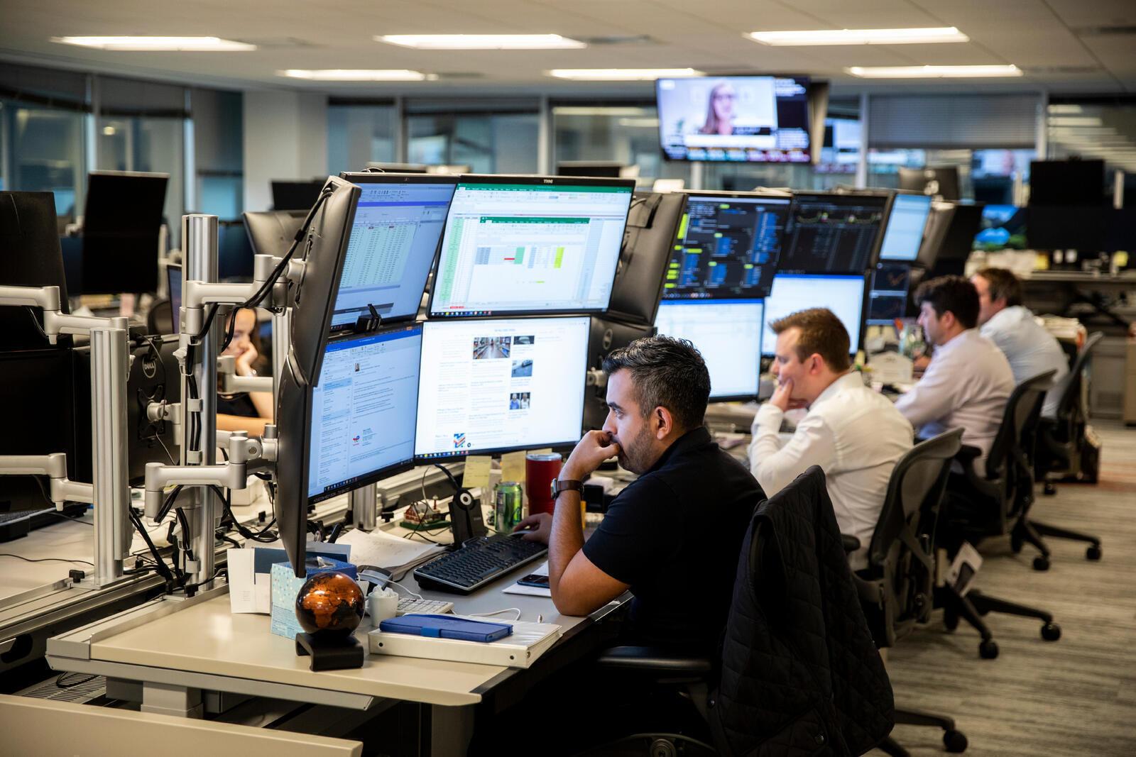 Trading and shipping oil and gas | TotalEnergies.com