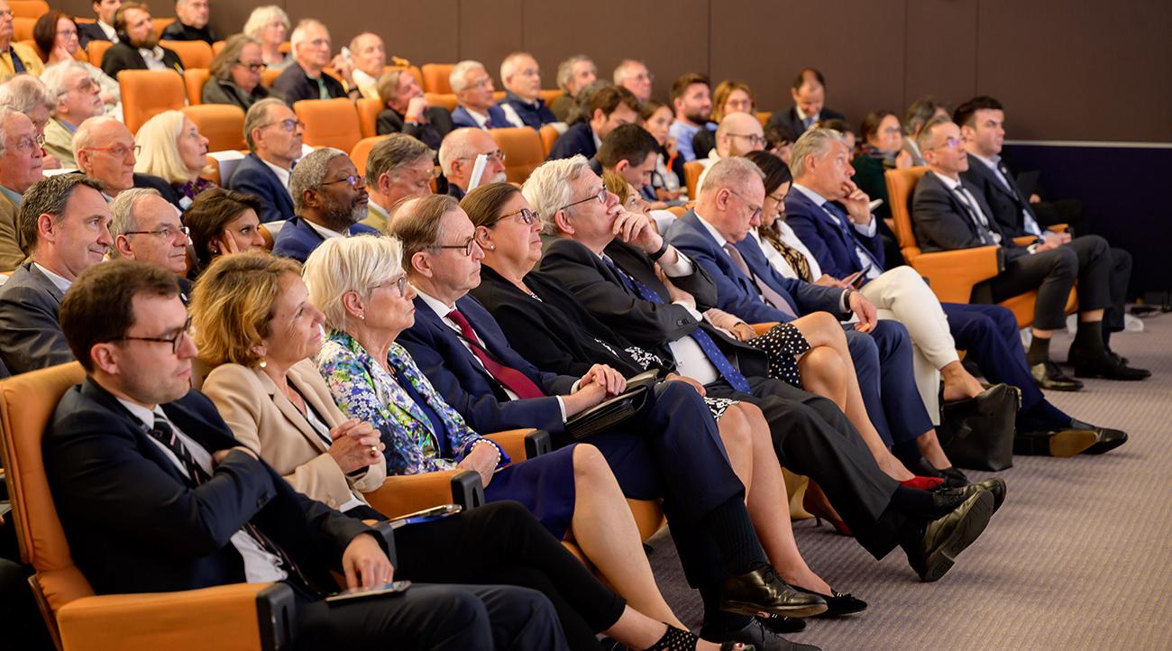 TotalEnergies’ Board of Directors | TotalEnergies.com