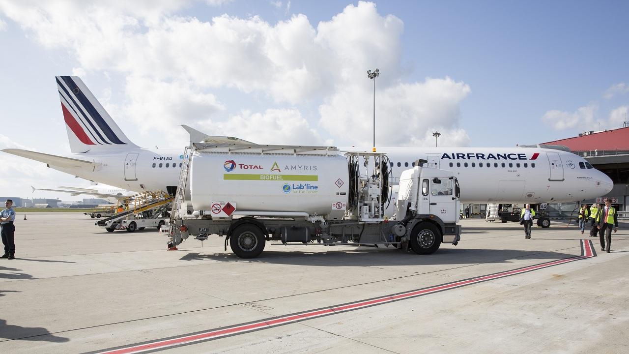 Air France chooses the biojet fuel developed by Total and Amyris ...