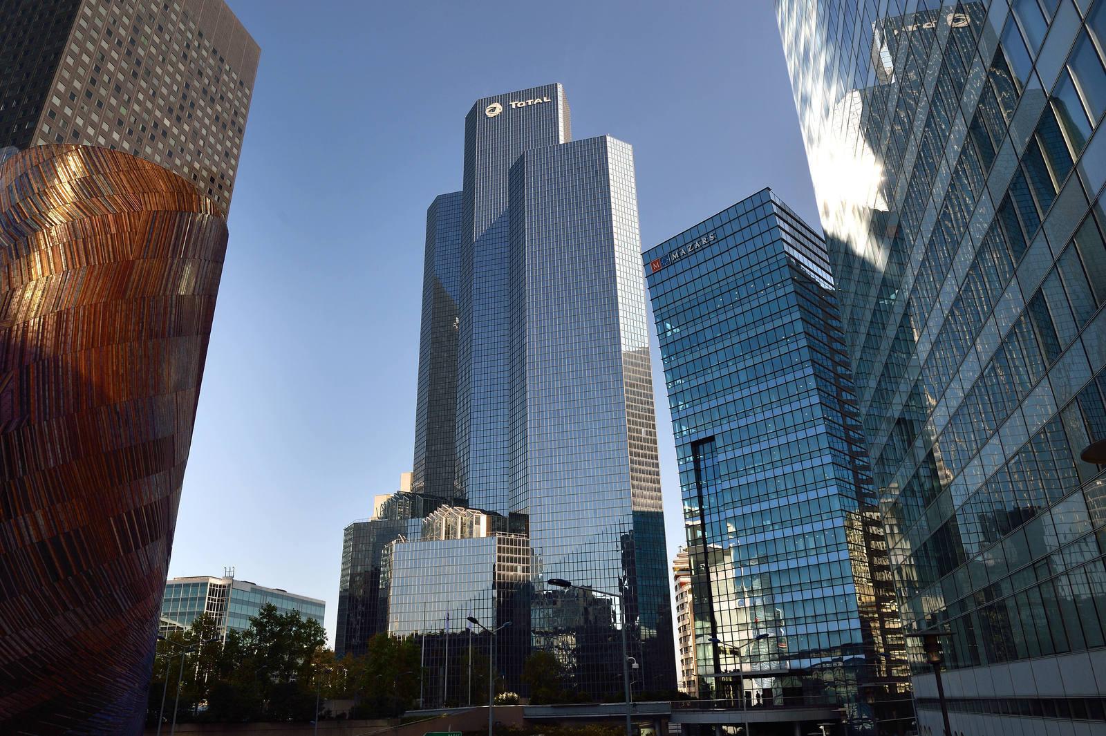 Total Sells Equity in India’s Hazira Terminal and Signs LNG Sales ...